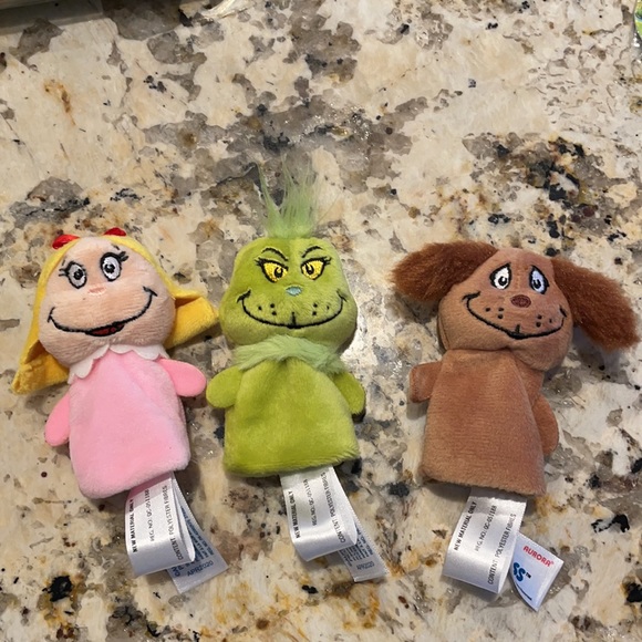 Aurora | Toys | The Grinch Set Of Three Finger Puppets | Poshmark